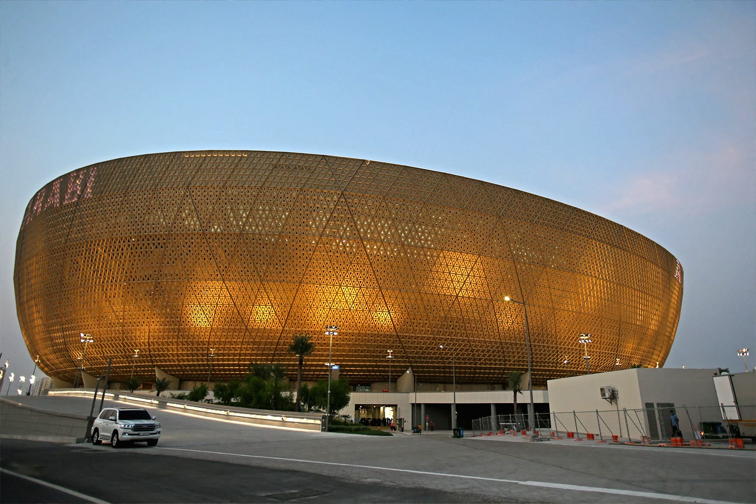 Qatar’s Biggest World Cup Stadium Opens With Big Problems