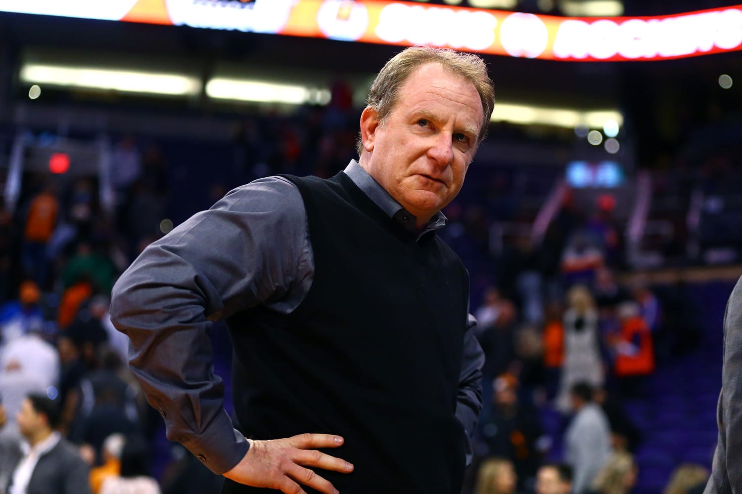 Robert Sarver to Sell Phoenix Suns, Mercury