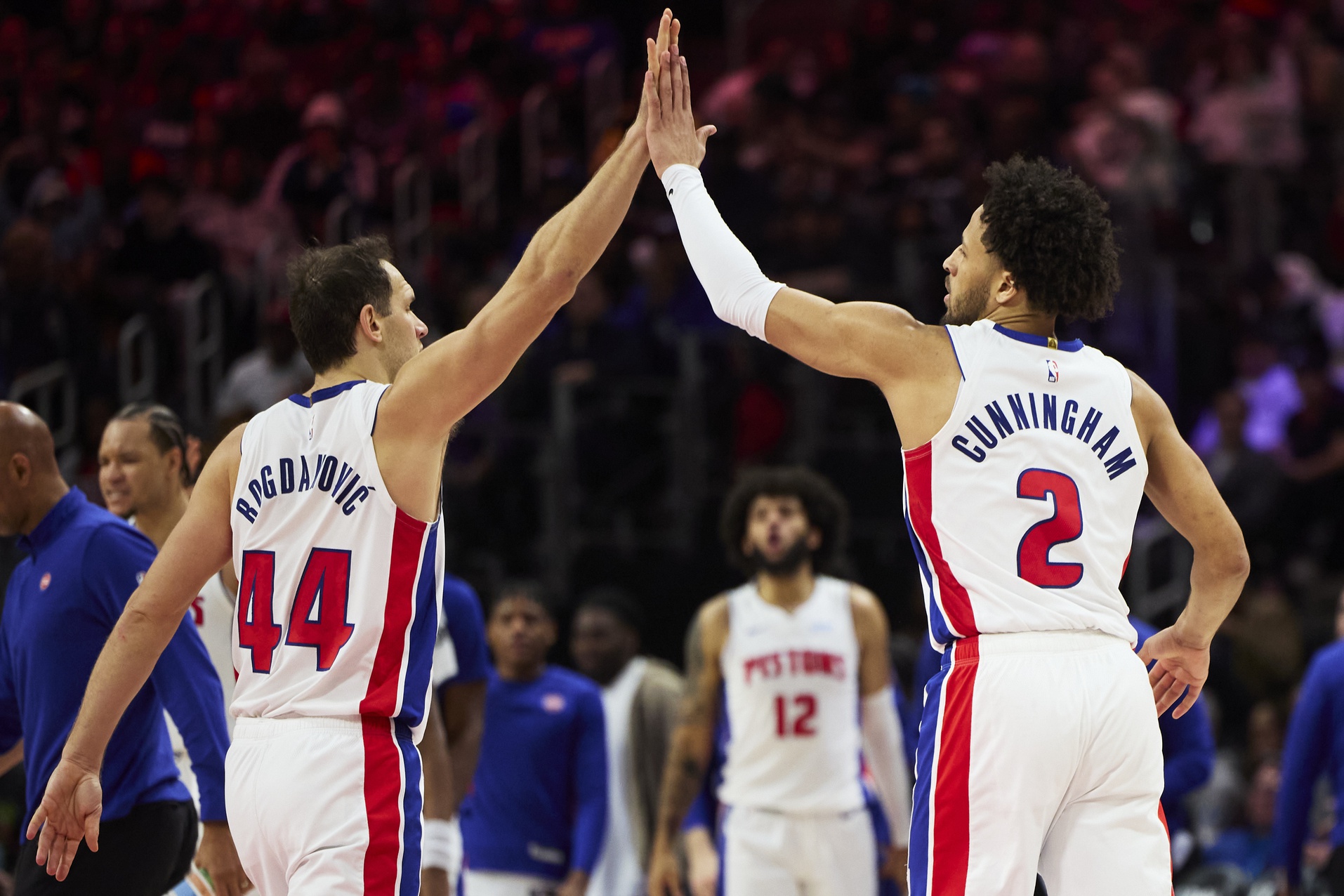 How a Losing Pistons Team Created the Hottest Wings in Detroit