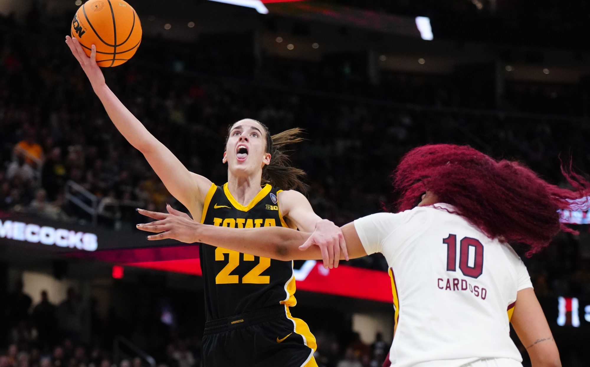 Teams, Beverage Brands Lean on Virtual Happy Hours