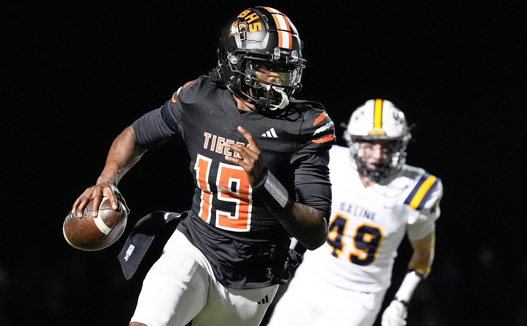 Michigan Flips No. 1 QB With Reported Eight-Figure NIL Deal