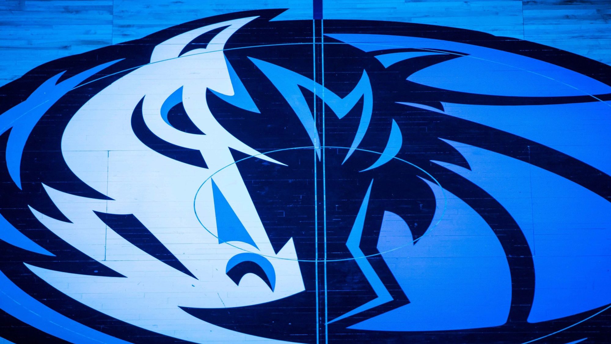 Mavericks CEO Hire Makes Adelsons' Arena Ambitions Clear