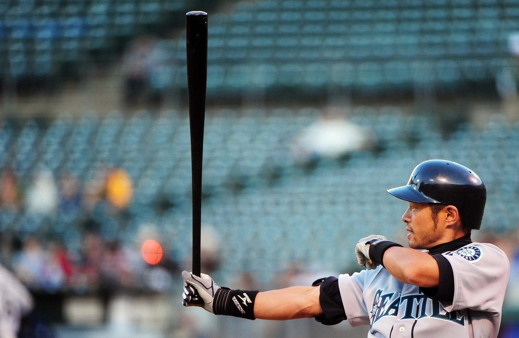 Ichiro Elected to Hall of Fame; 1 Vote Shy of Unanimous