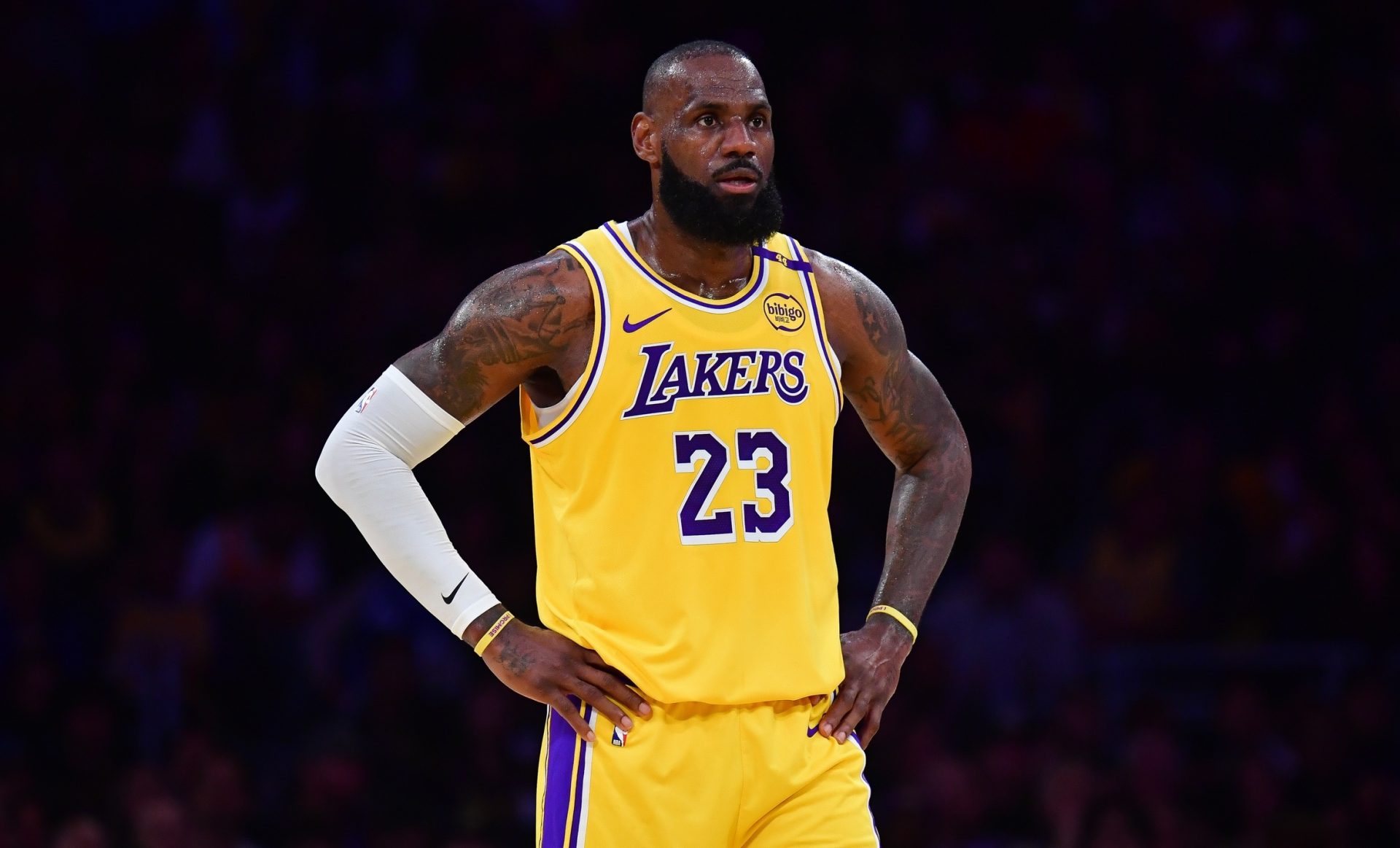 Lakers Break Sports Sale Record in $10 Billion Deal to Mark Walter
