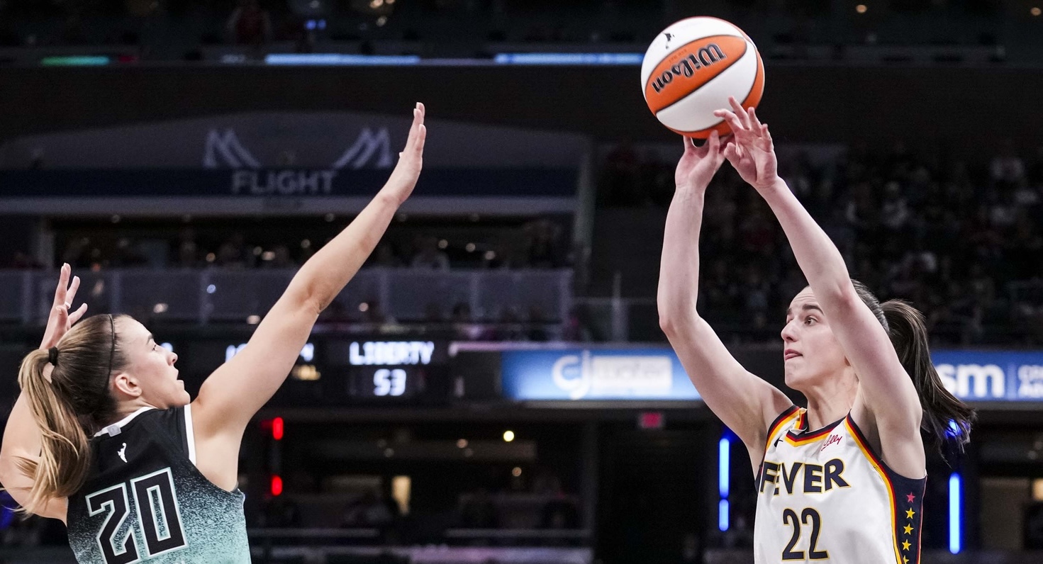 Caitlin Clark, Sabrina Ionescu to Face Off in WNBA 3-Point Contest
