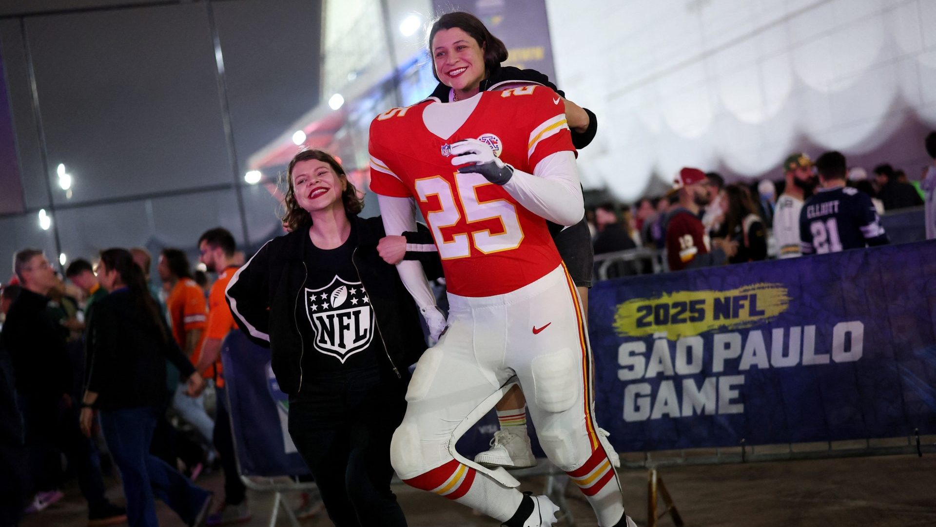 Fox, ESPN Execs Cry Foul at Nielsen's YouTube NFL Game Number