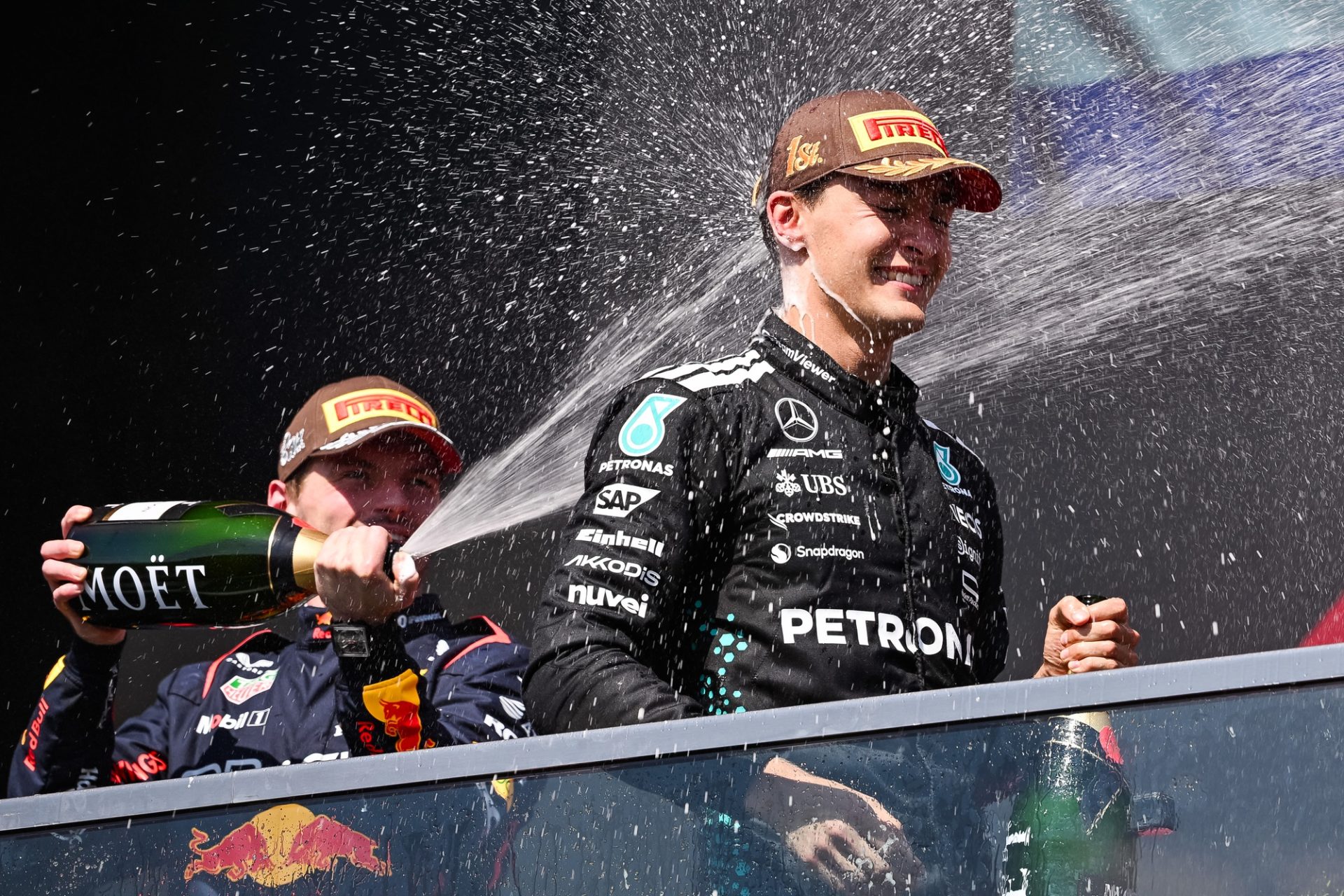 Apple Makes $700M F1 Deal Official