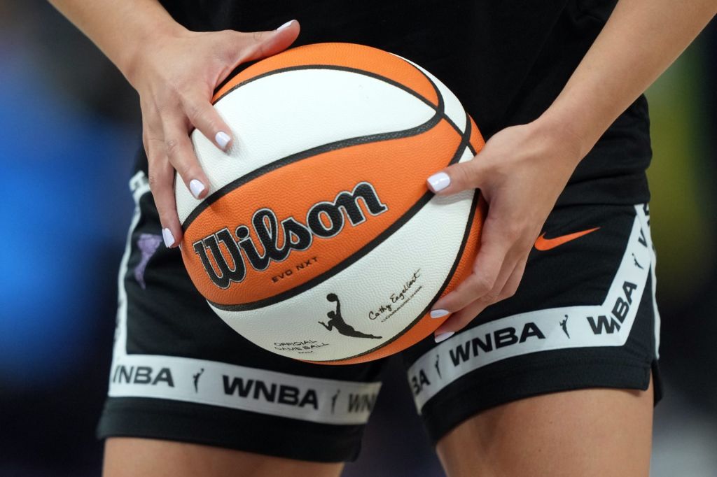 Zora Stephenson Leads Pack to Call 2026 NBC WNBA Finals
