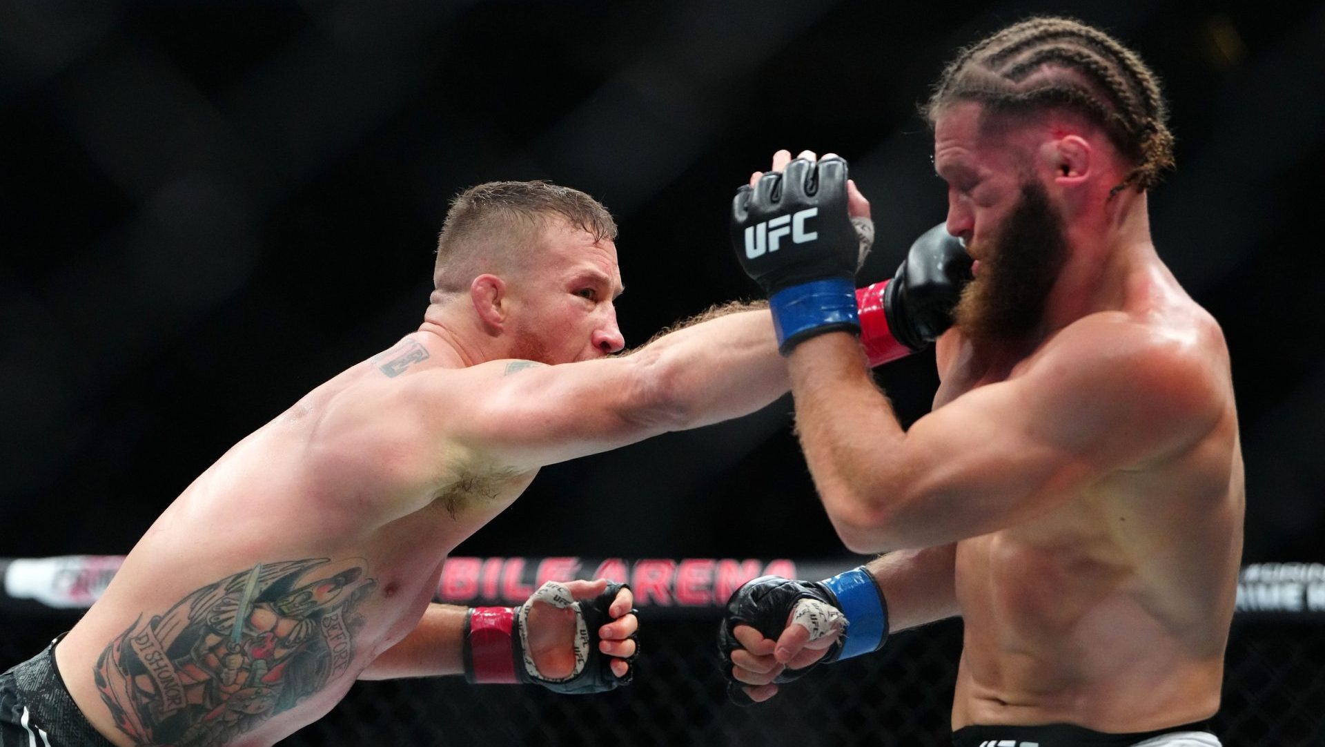 UFC Fighters Looking To Redo Contracts as Paramount+ Deal Begins