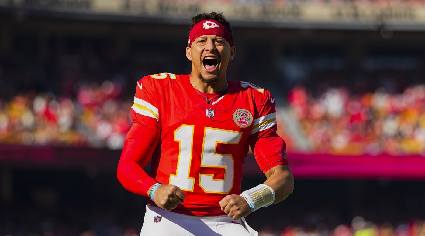 Mahomes Reworks Deal, Clears $43.6M for Cap-Strapped Chiefs