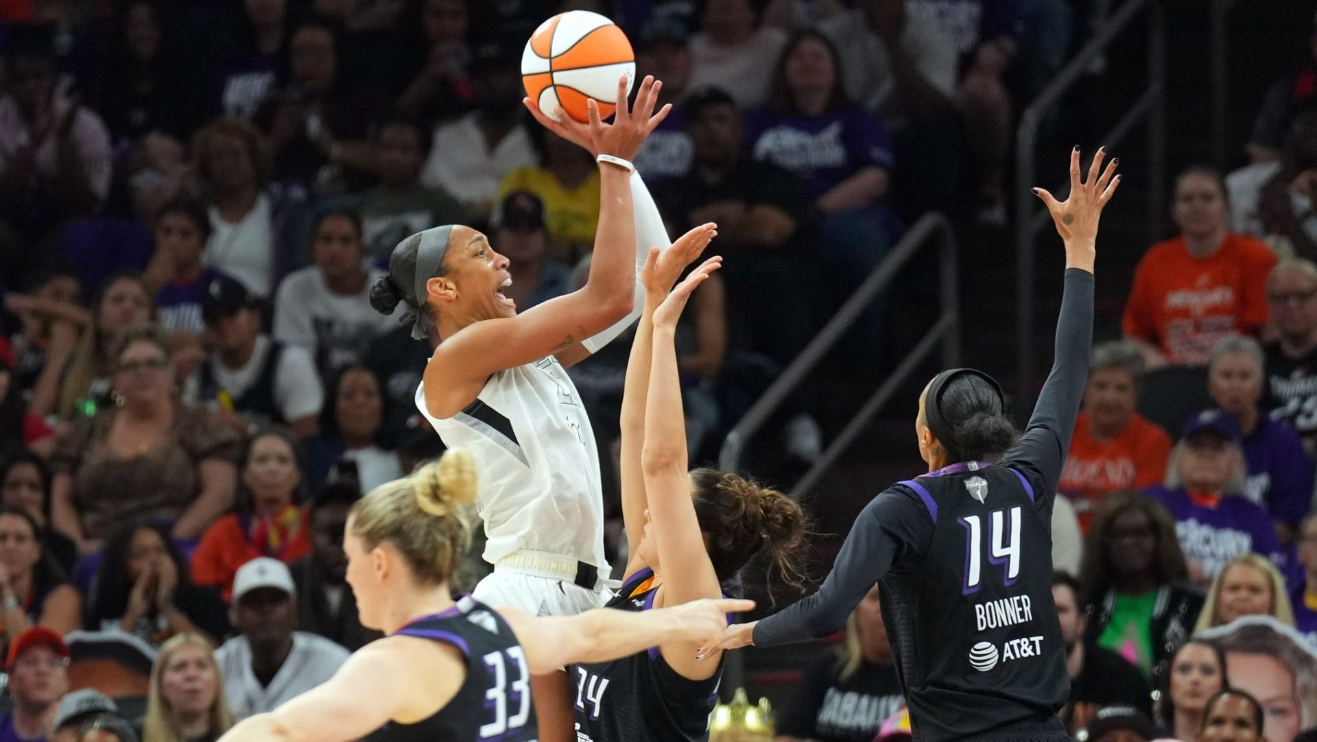CBS to Air 20 WNBA Games on Broadcast TV in 2026